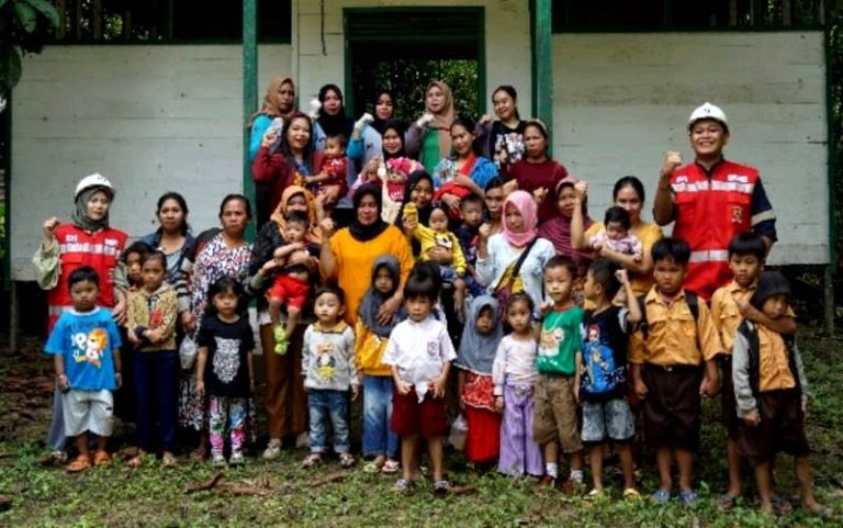 PT SMM Rutin Bantu Program PMT di Posyandu hingga Posbindu – Media Dayak